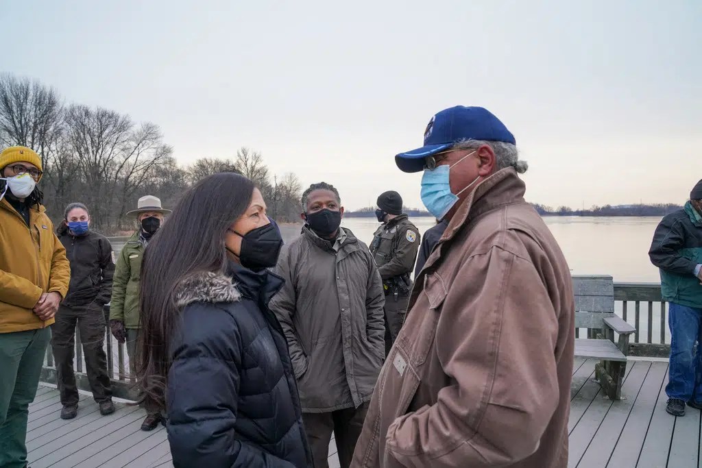 Changing Ways in the Delaware River Valley ~ Hakesena Sipu Pahseyunk ...
